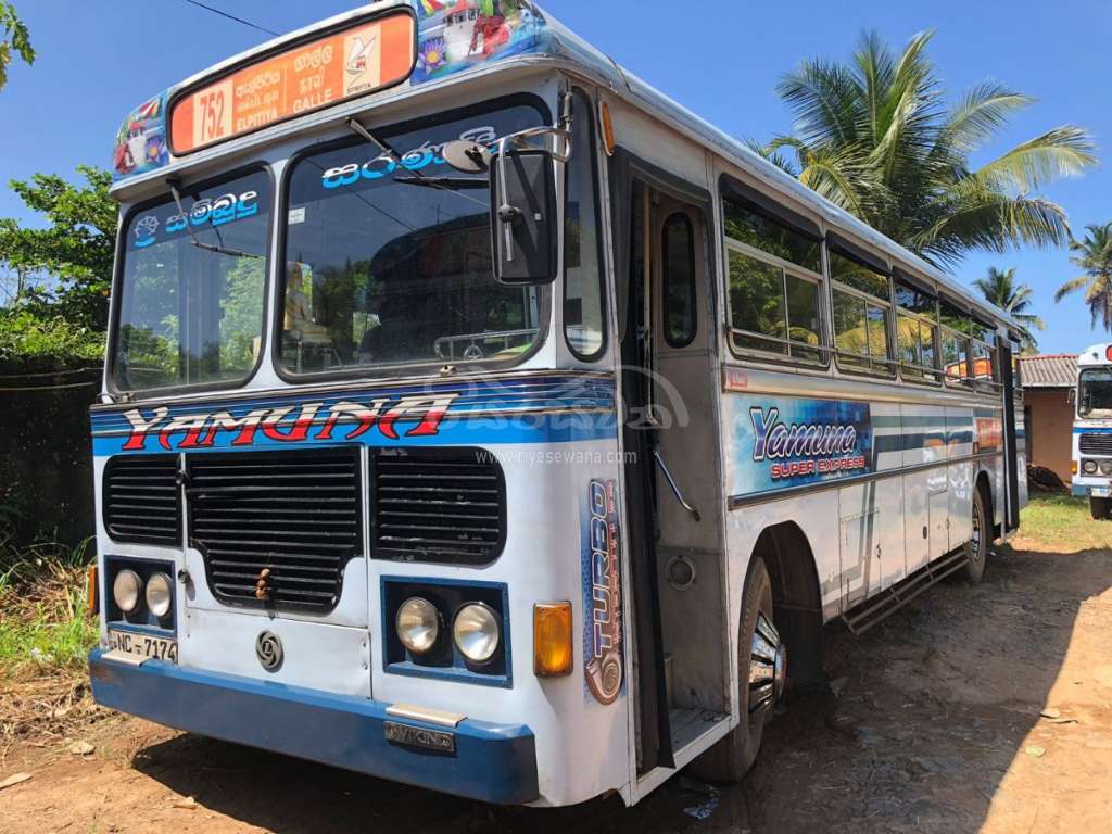 Ashok-Leyland Viking Used 2016 Diesel Negotiable Sri Lanka