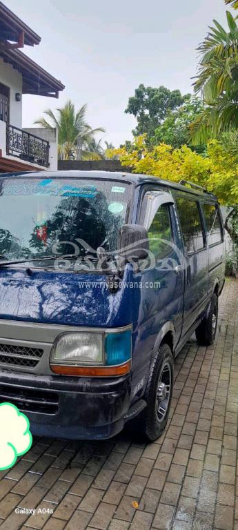 Toyota Dolphin LH113 Used 1997 Diesel Negotiable Sri Lanka
